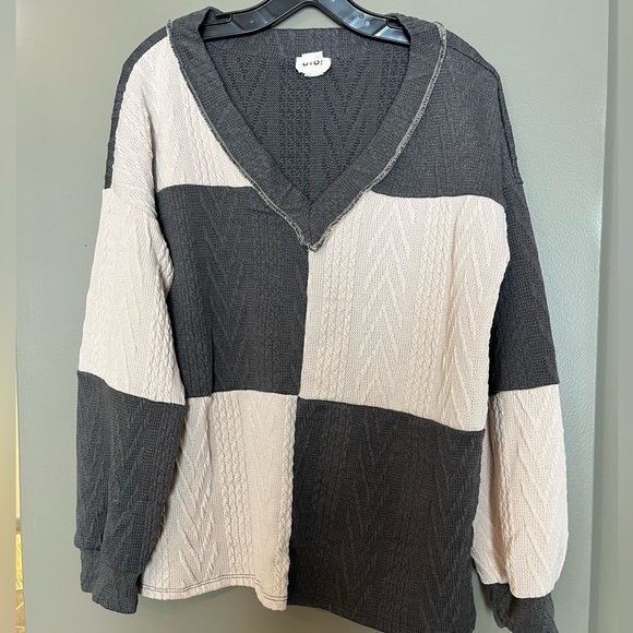 BiBi | Sweaters | Bibi Grey And Cream Cable Knit Sweater Size Large ...